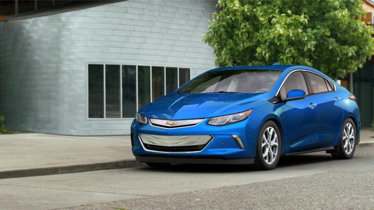 2016 Chevrolet Volt Plug-in Hybrid Review - Clears the Experimental ...